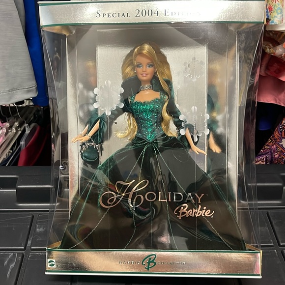 Barbie | Toys | 204 Special Edition Holiday Barbie Green Dress | Poshmark